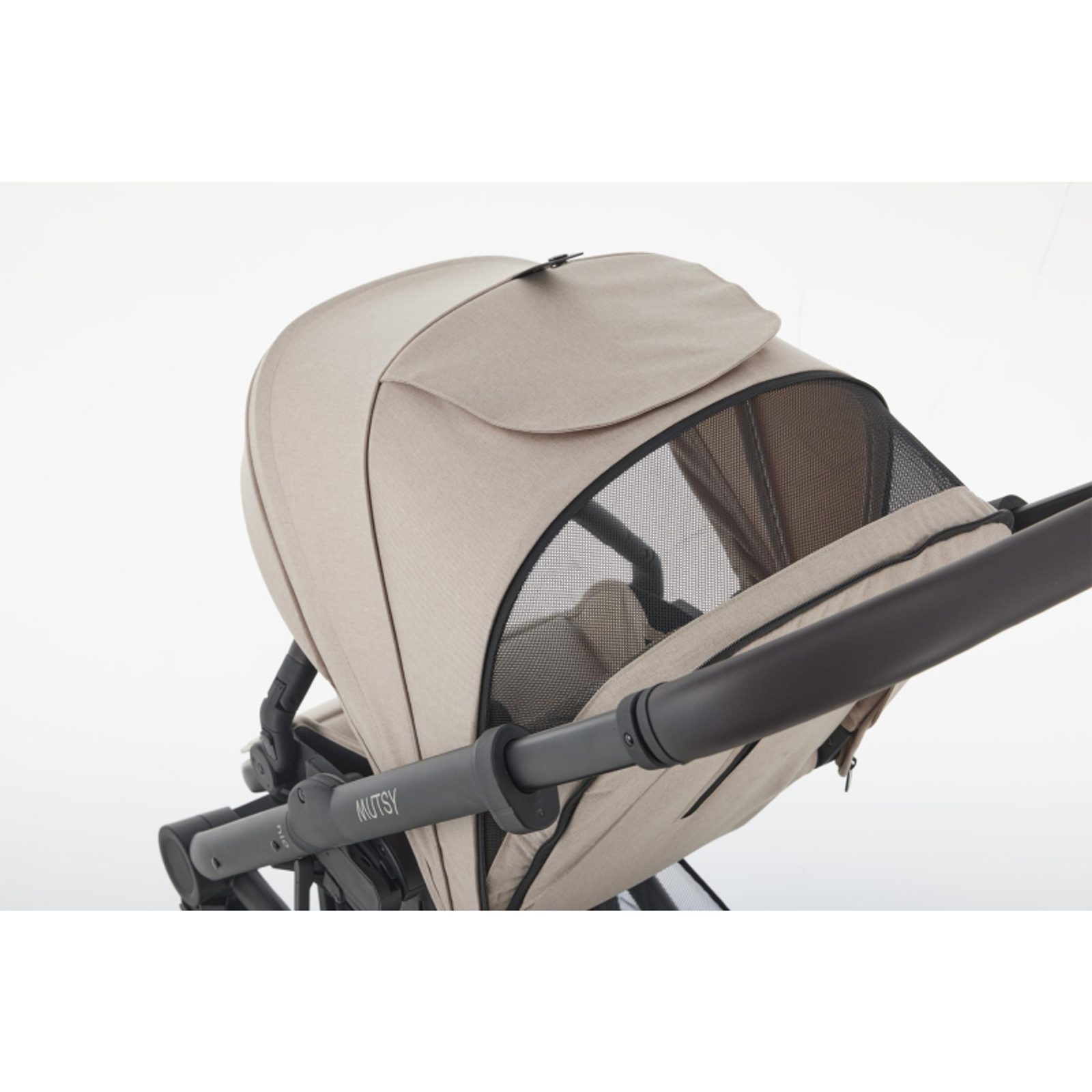 Mutsy NIO kočárek Cosmic Sand 2024 - MUTSY - Sportovní kočárky - Malvík.cz