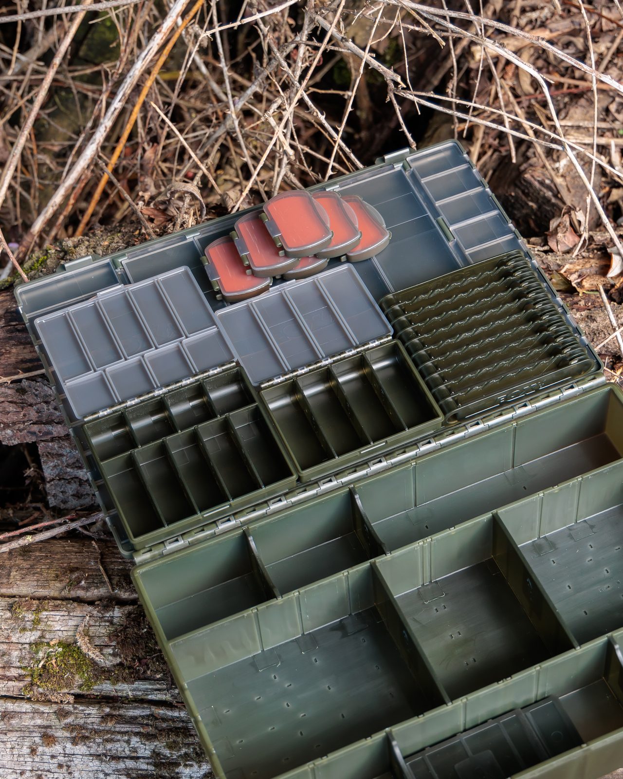 Fox Box Edges 'Loaded' Large Tackle Box | Chyť a pusť