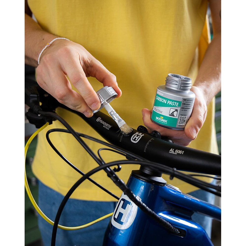 Outdoorweb.eu - CARBON PASTE 100G - Carbon paste - MOTOREX - 19.67