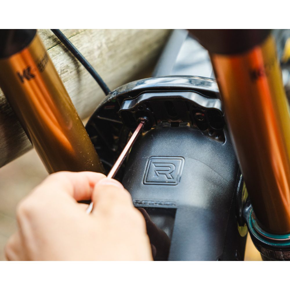 Outdoorweb.eu - ProGuard Bolt-On Front Black Mini v2 - fender - RRP ...