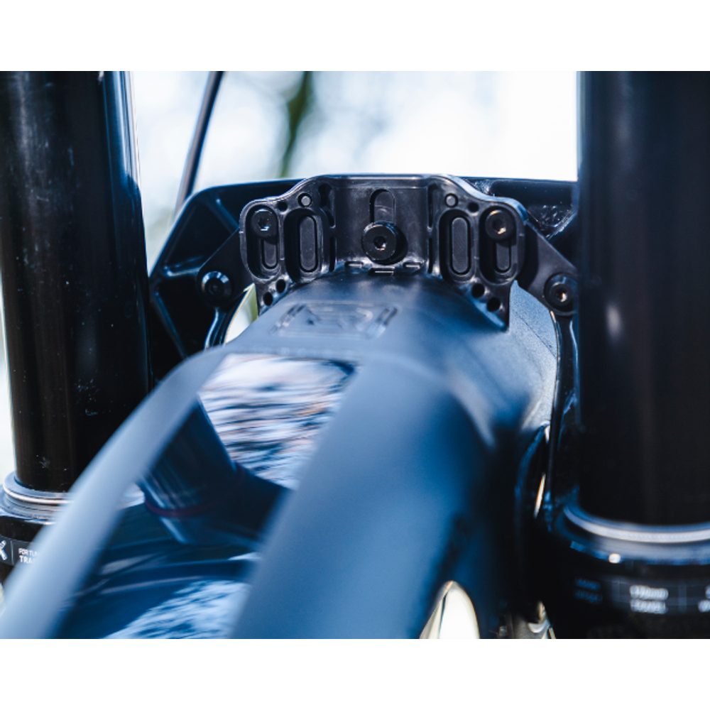 Outdoorweb - ProGuard Bolt-On Front Black Standard v2 - blatník - RRP ...