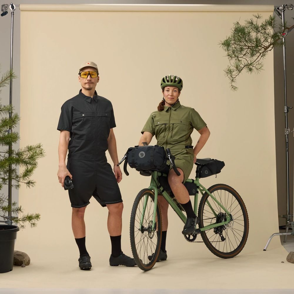Outdoorweb.eu - Hoja Handlebar Rolltop Black - handlebar bag ...