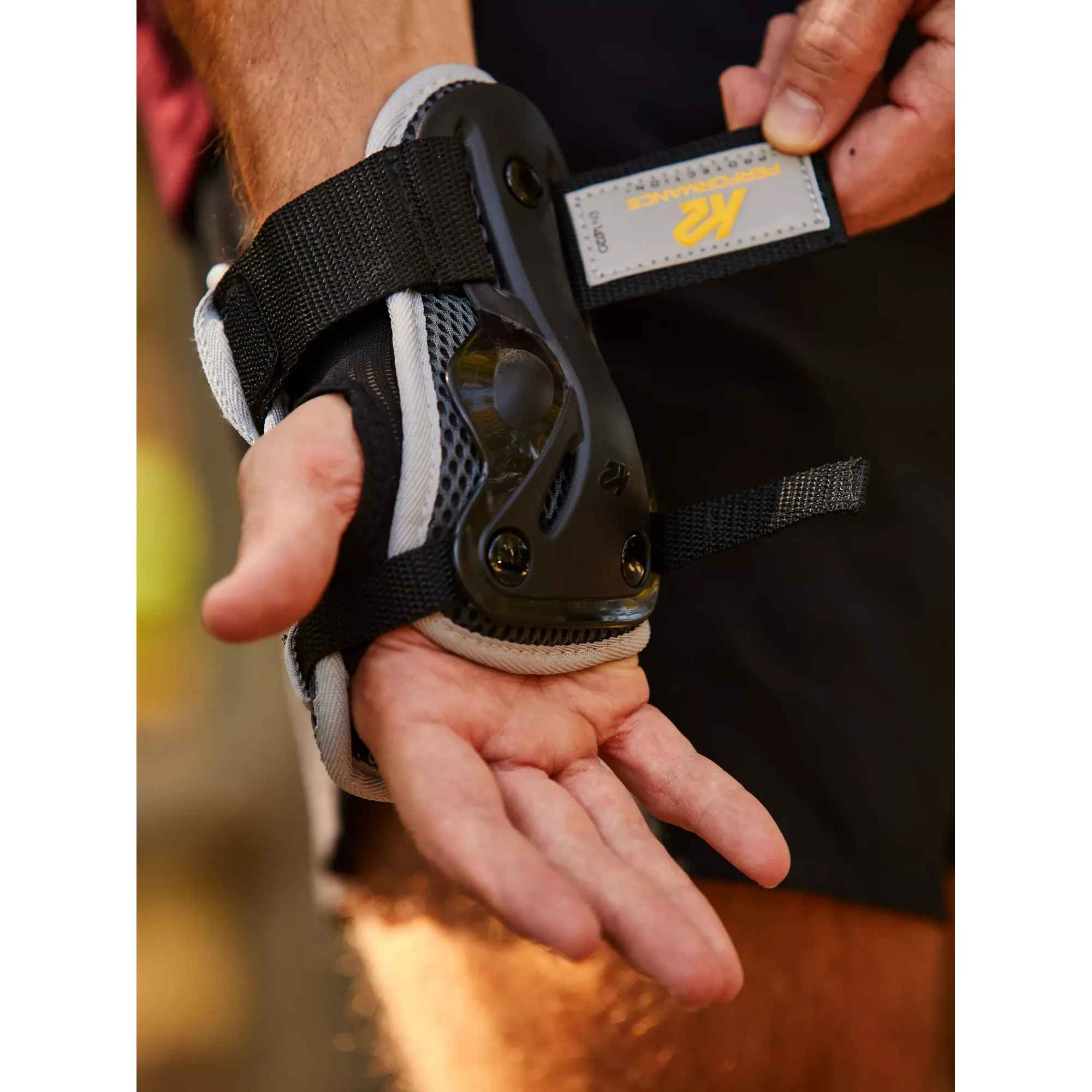 Outdoorweb.eu - PERFORMANCE M WRIST GUARD - men's wrist guards - K2 ...