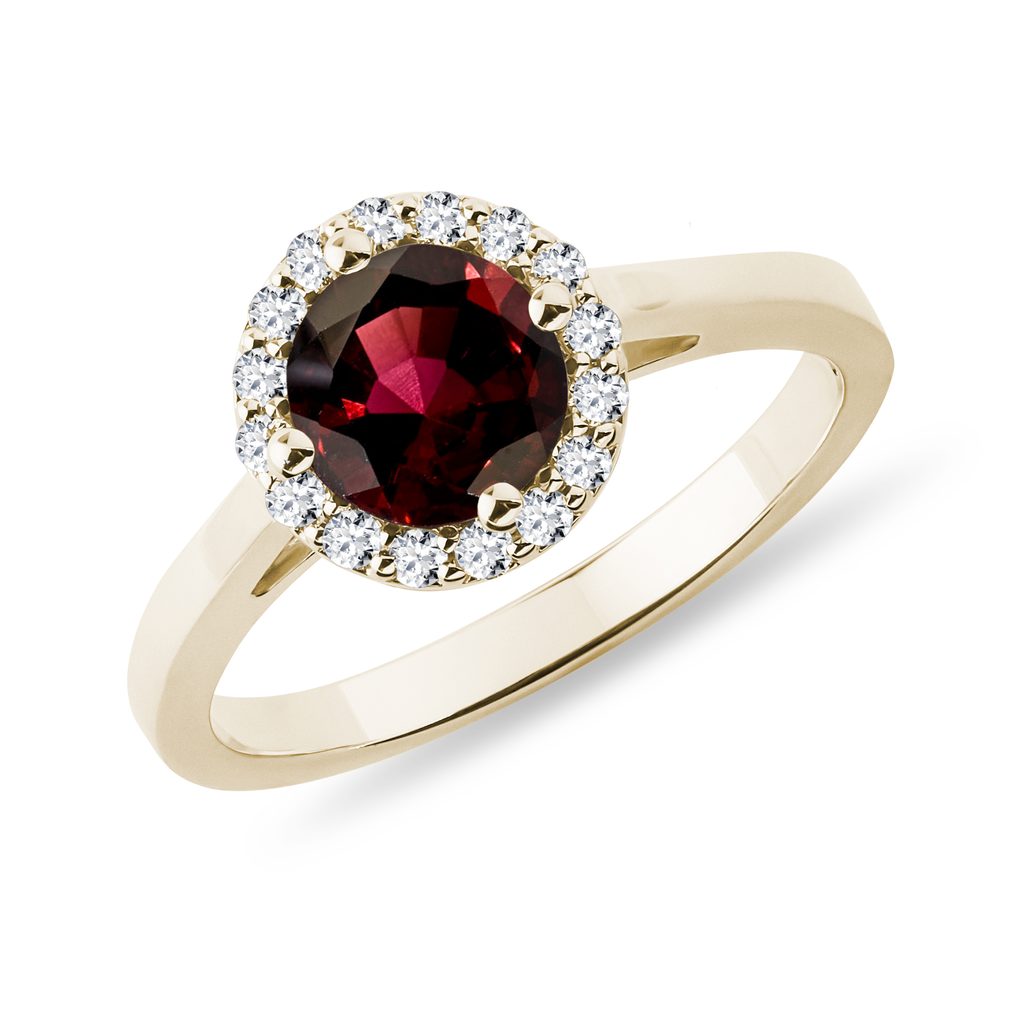 Gold Ring with Garnet and Diamonds KLENOTA