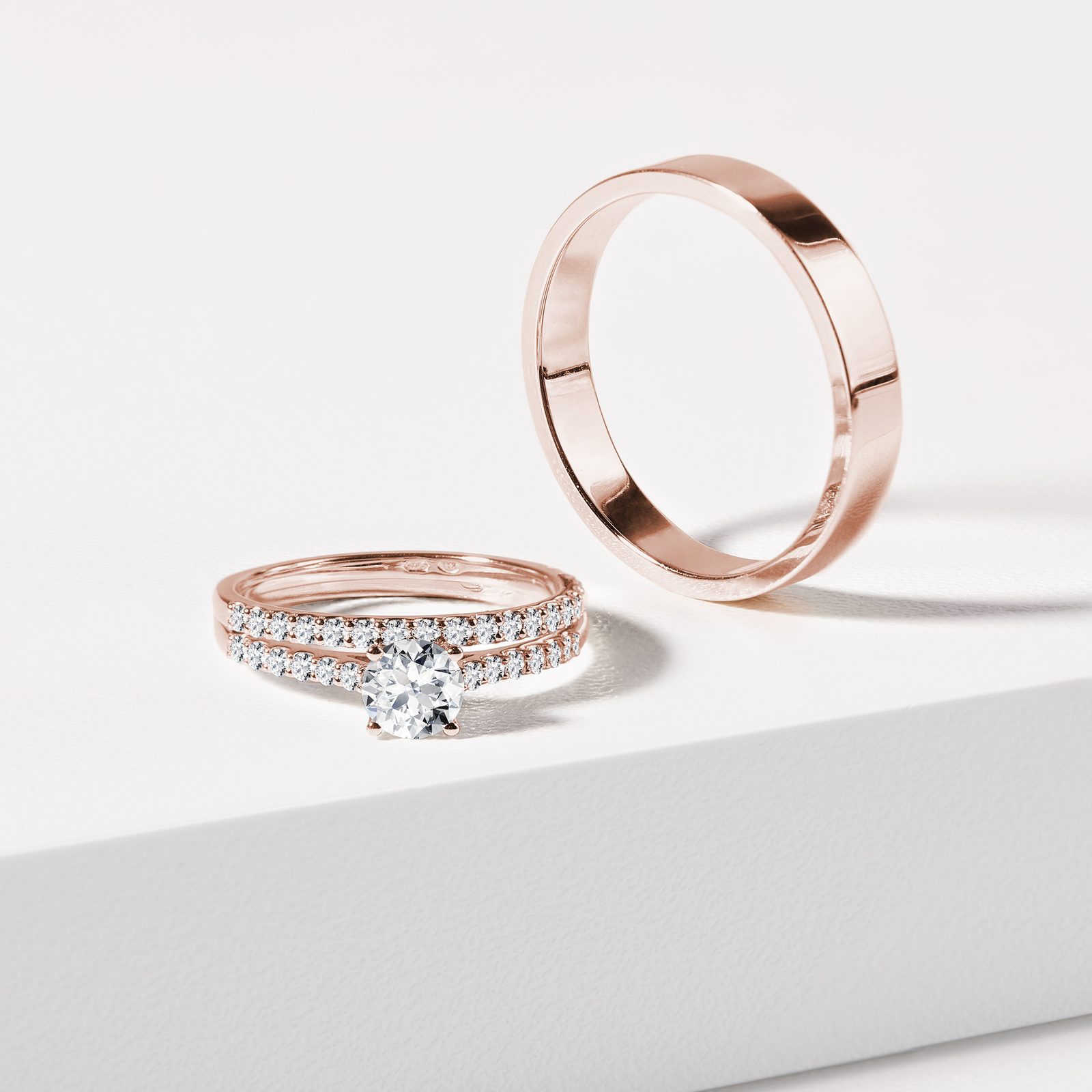 Half Eternity and Shiny Finish Wedding Ring Set in Rose Gold | KLENOTA