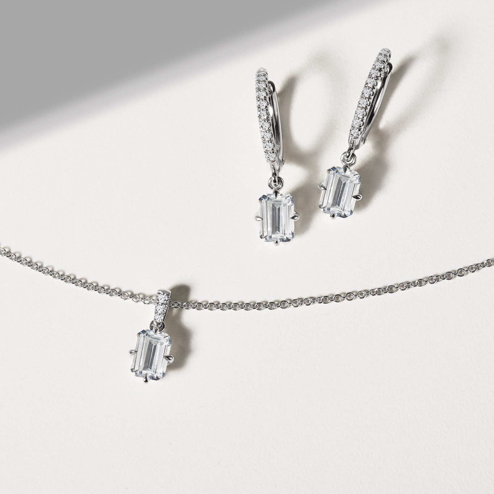 Diamond Earring and Necklace Set in White Gold | KLENOTA