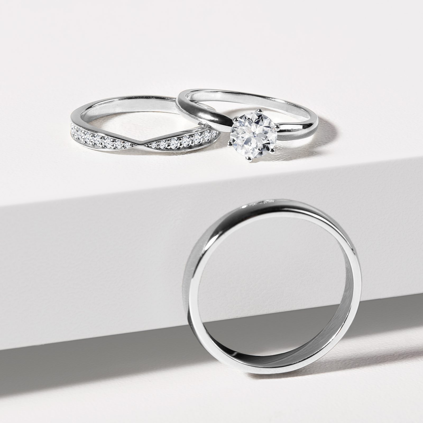 Alliances en or blanc avec diamants | KLENOTA