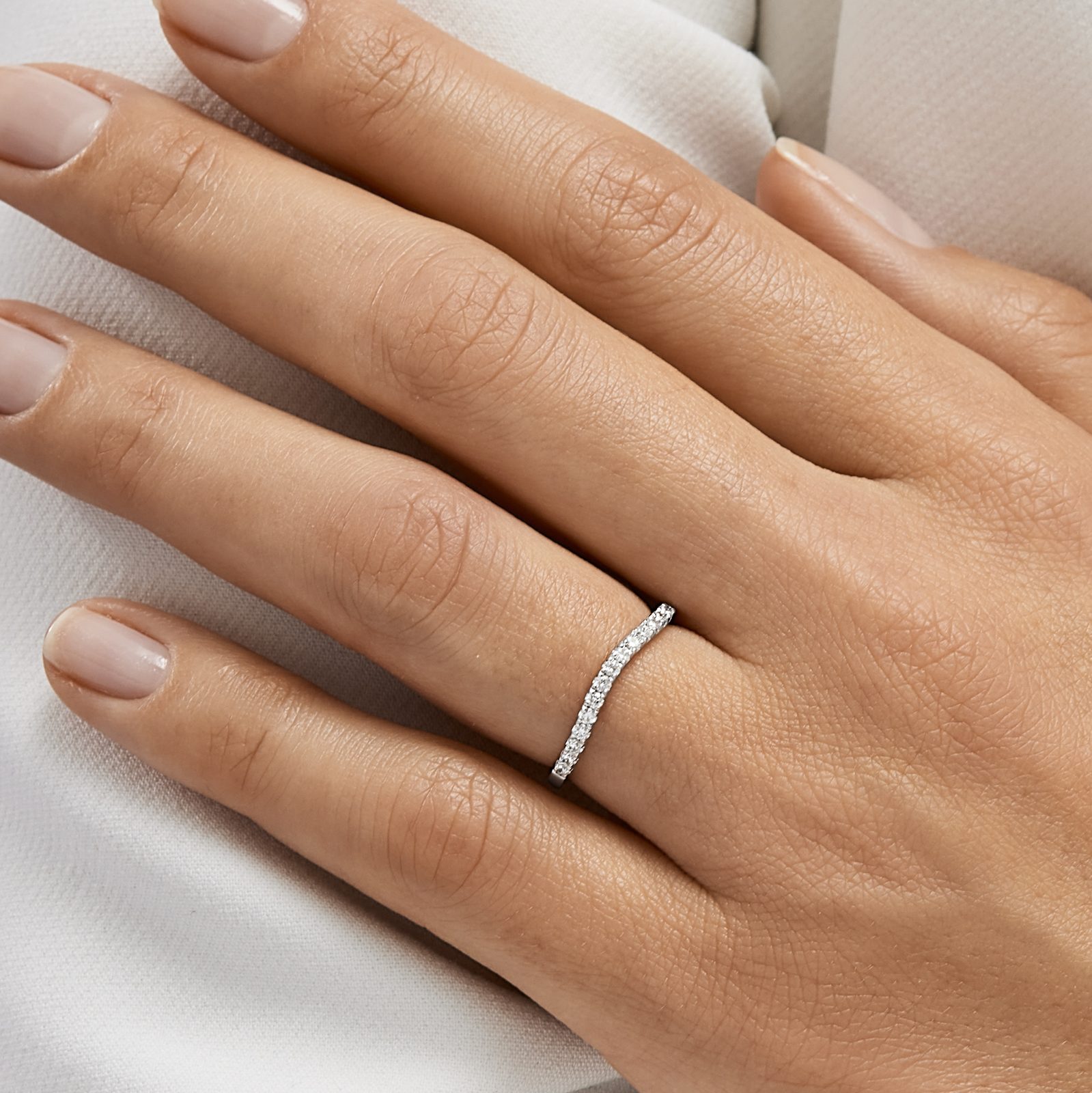 Classic White Gold Wedding Ring Set with Diamonds | KLENOTA