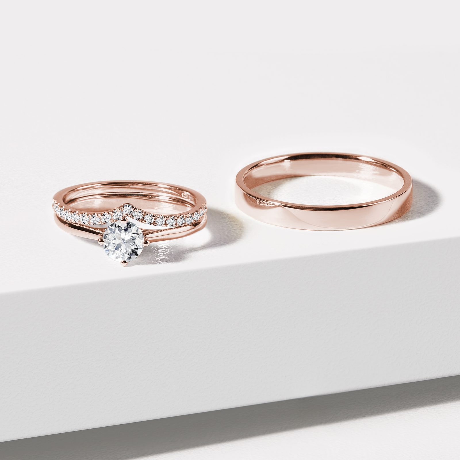 Rose Gold Wedding Ring Set with Diamond Chevron Ring | KLENOTA