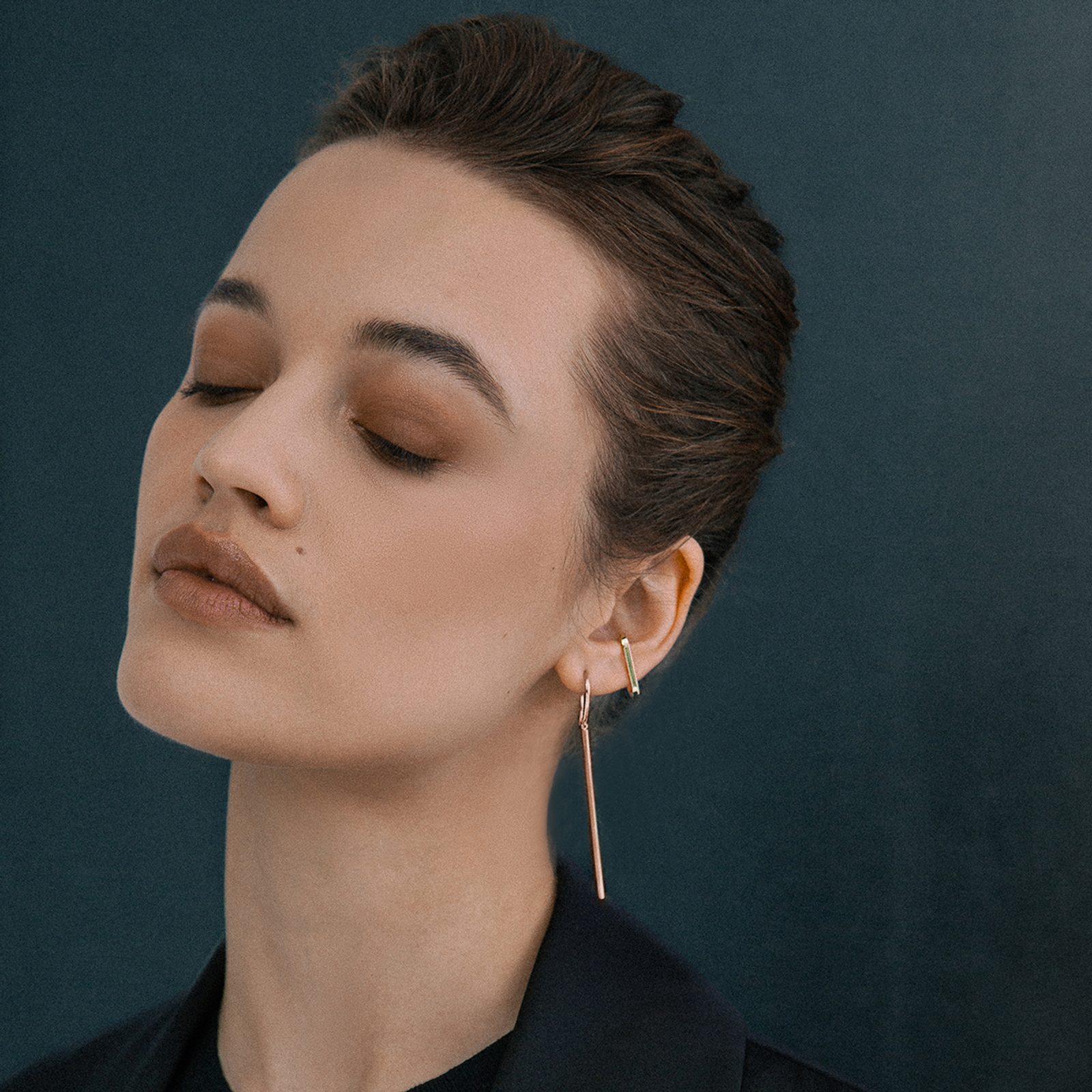 Rose Gold Bar Threader Earrings | KLENOTA