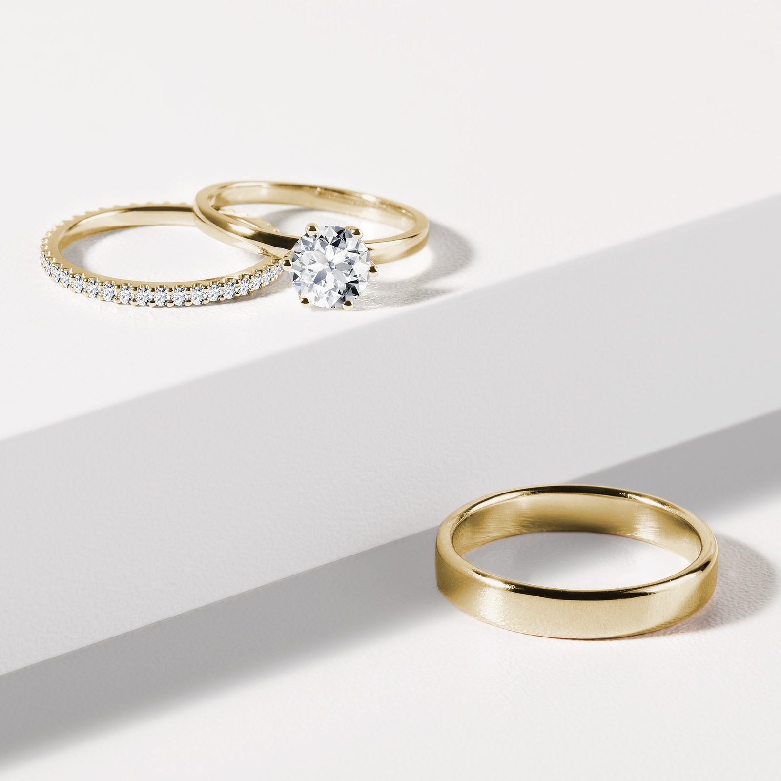 His and Hers Eternity and Shiny Finish Gold Wedding Ring Set | KLENOTA