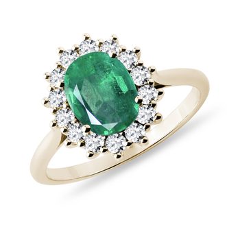 Ring mit Smaragd und Diamanten im Brillantschliff in Gold | KLENOTA