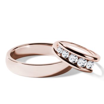 Rose Gold Wedding Ring Set with a Diamond Spiral Ring | KLENOTA