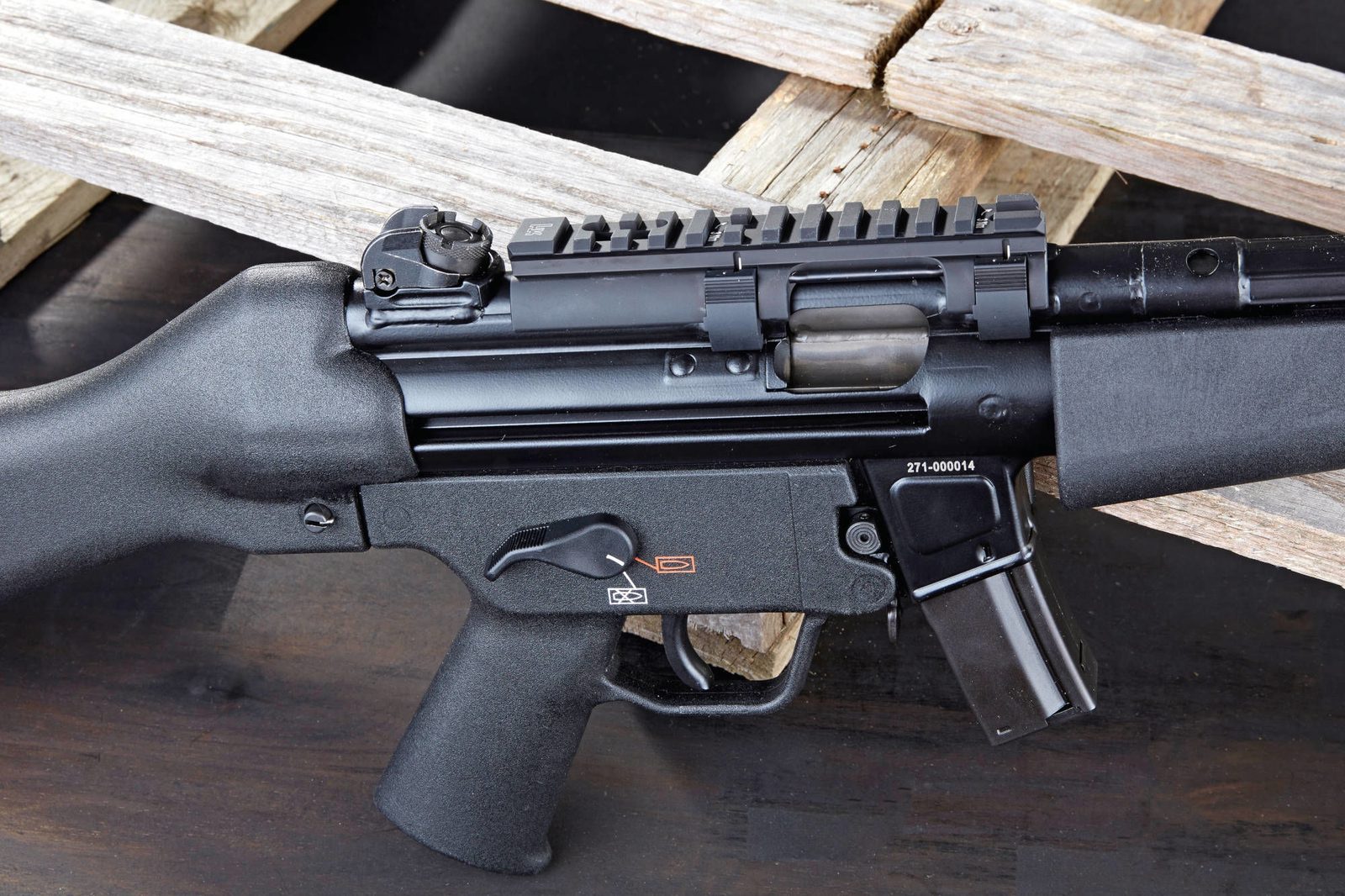 Heckler & Koch SP5 - Heckler & Koch - Pistole samonabíjecí - Zbraně na ...