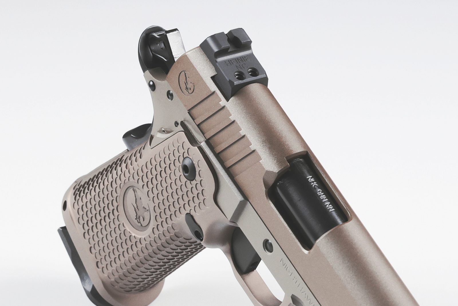 gun.cz - NIGHTHAWK CUSTOM Sand Hawk - NIGHTHAWK CUSTOM - Pistols ...