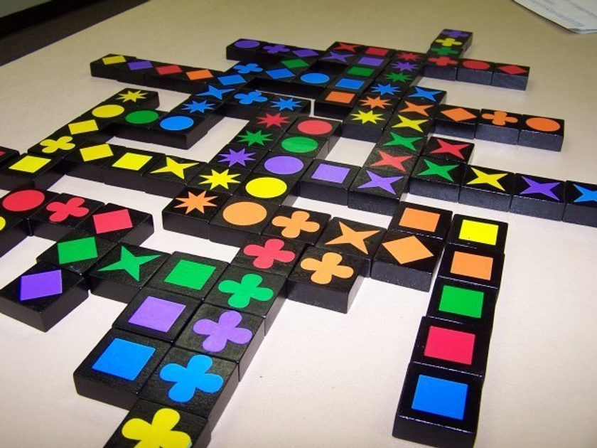 Qwirkle | SVĚT-HER.CZ | Společenské deskové hry - Hrajte si!