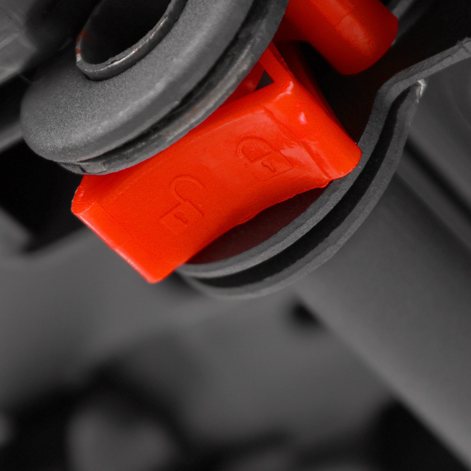 Garden table - HECHT FOLDIS RATTAN TABLE - Tables - Garden Furniture ...