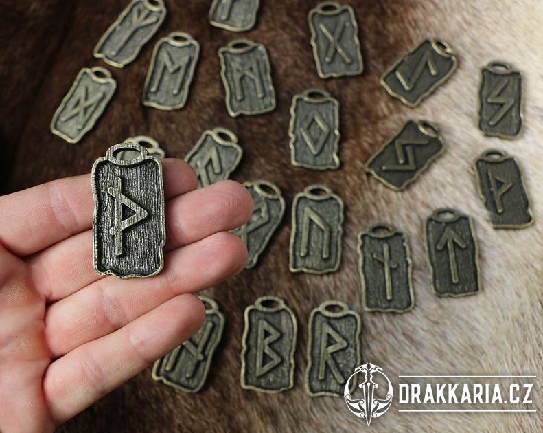 RUNY AMULETY - Futhark, sada, zinek - staromosaz - Drakkaria.cz ...