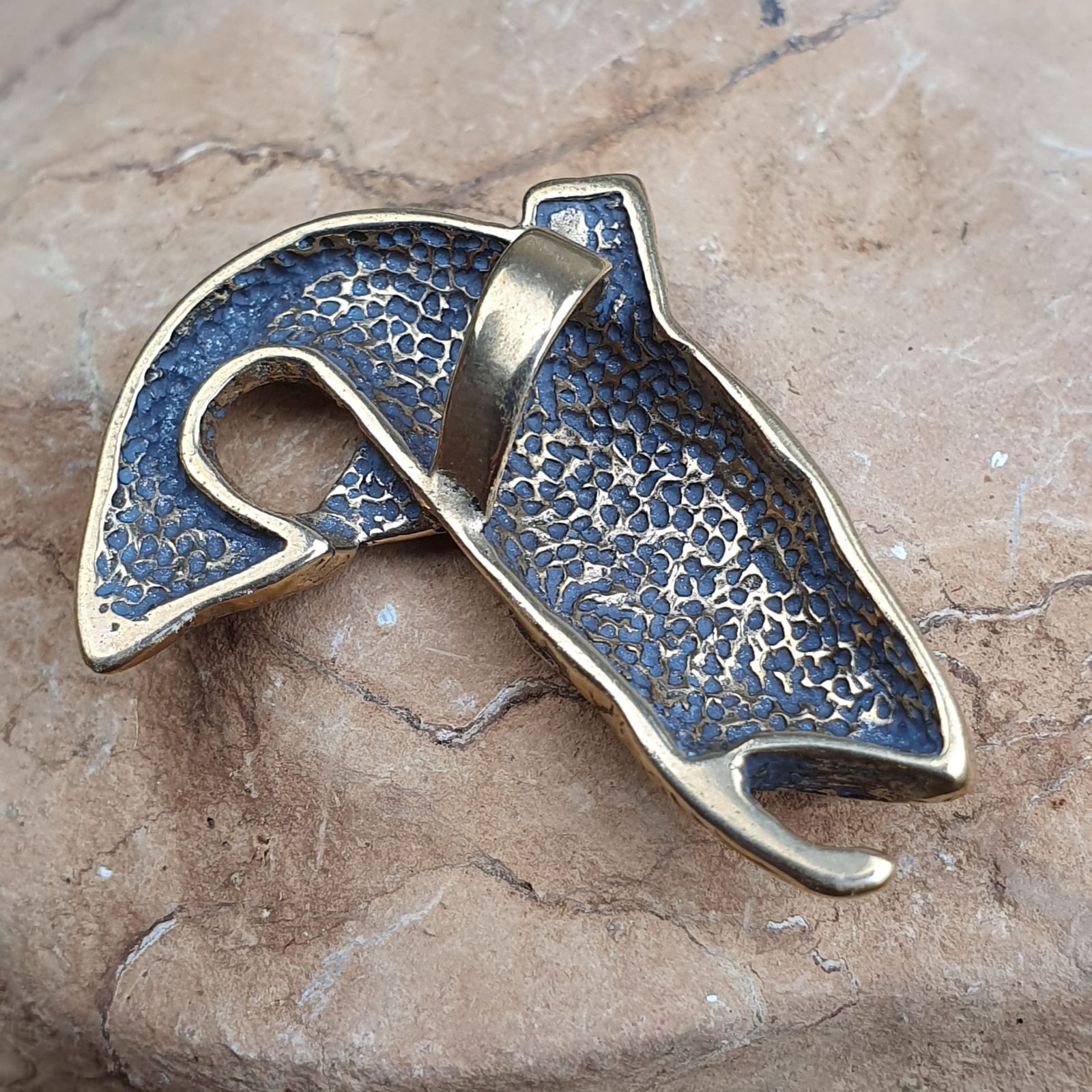 PSTRUH, ryba amulet bronz - Drakkaria
