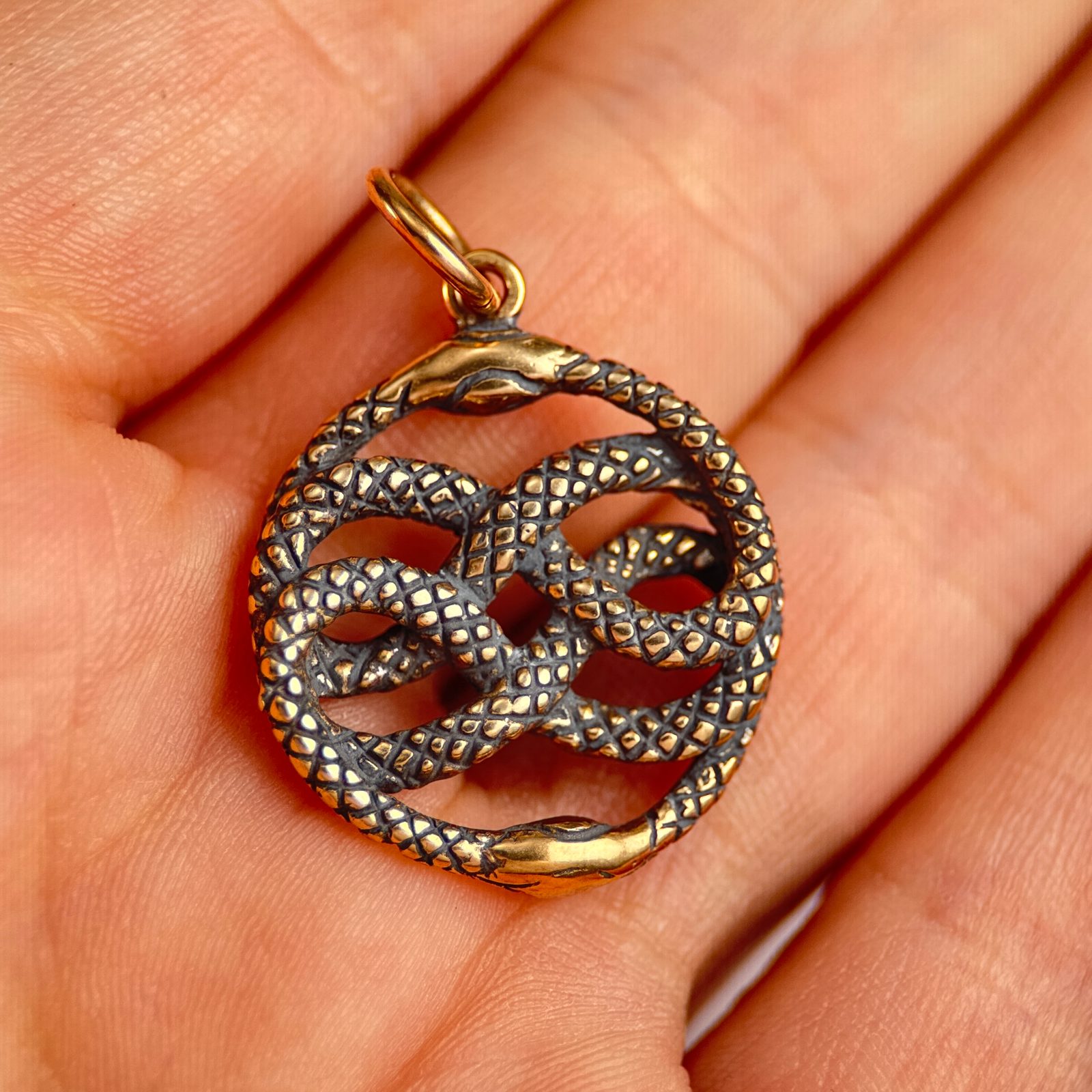 Auryn, amulet, bronz - Drakkaria