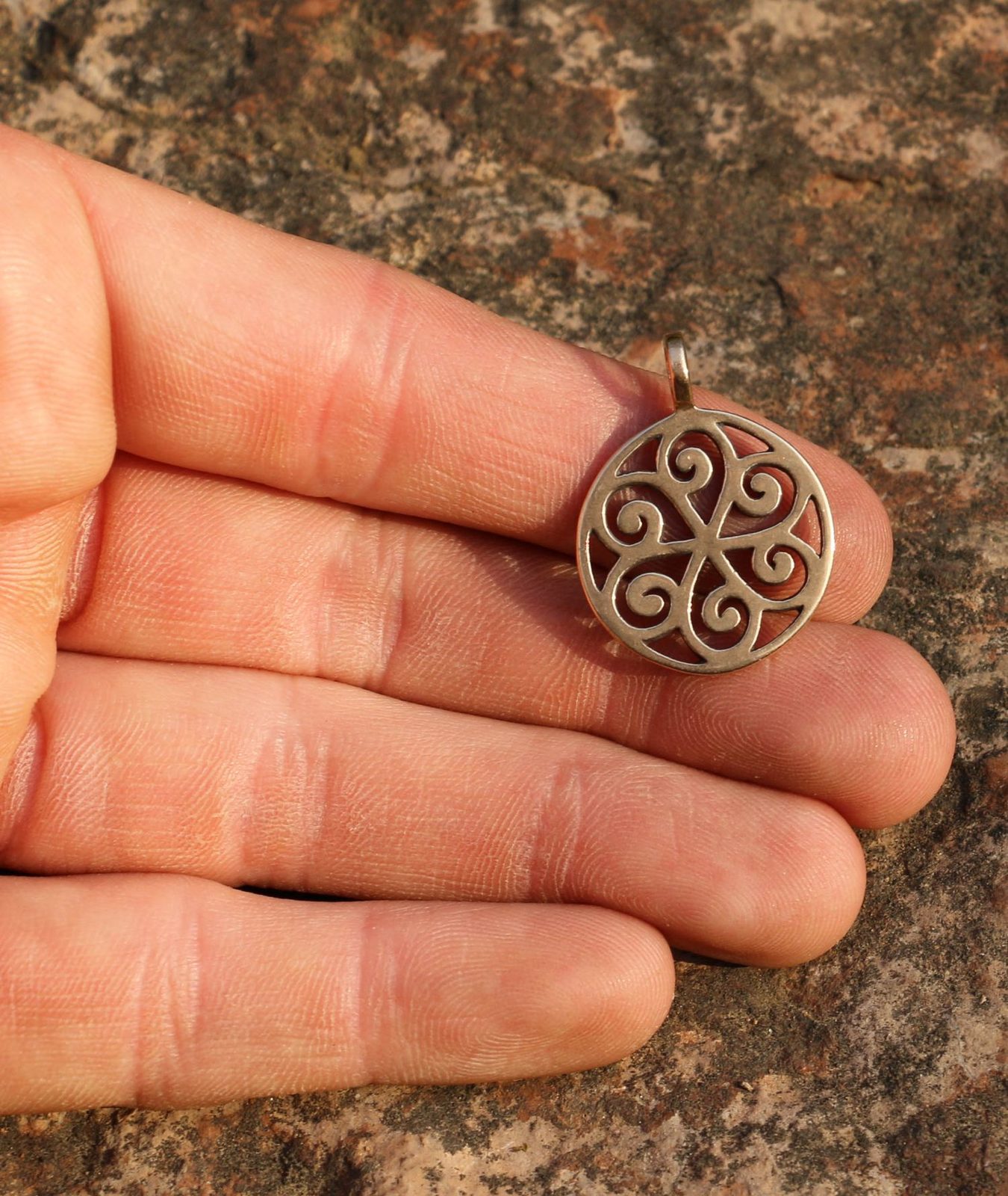 SYMBOL SLUNCE II, přívěšek, bronz - Drakkaria