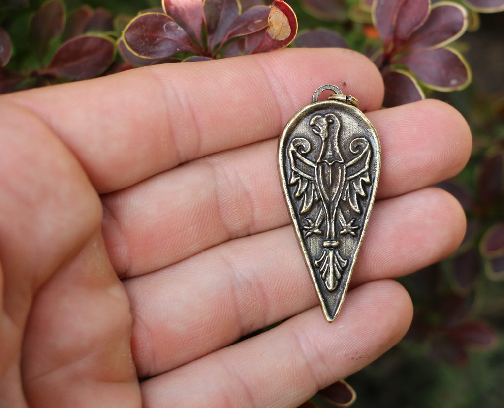 EAGLE on almond shield, zinc old brass Wulflund