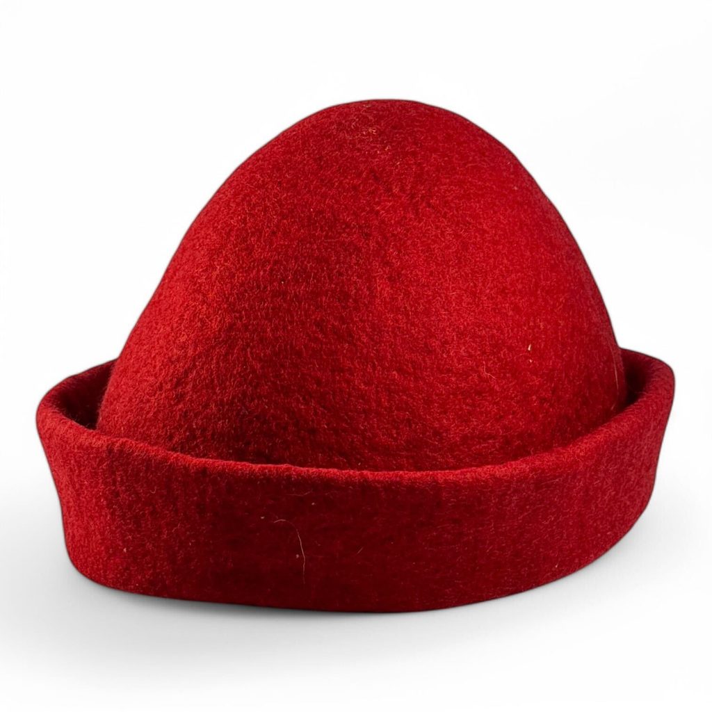 Medieval felt hat, wool hats for men Historical costumes, Fashion Wulflund