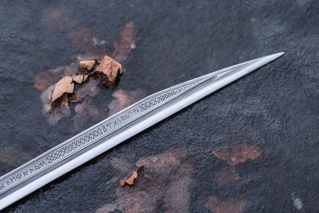 Runes Weapons Fantasy