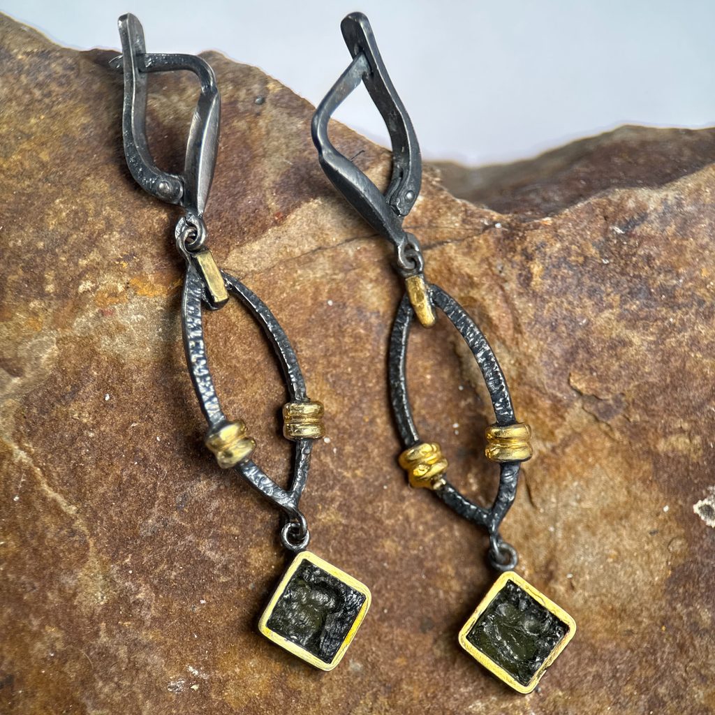 FLUVIA, moldavite, silver earrings, Ag 925/1000 Wulflund