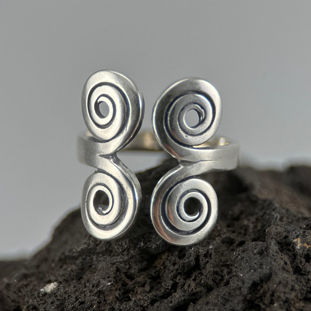 RING with spirals, Baltic, 10th century, silver 925/1000 Wulflund