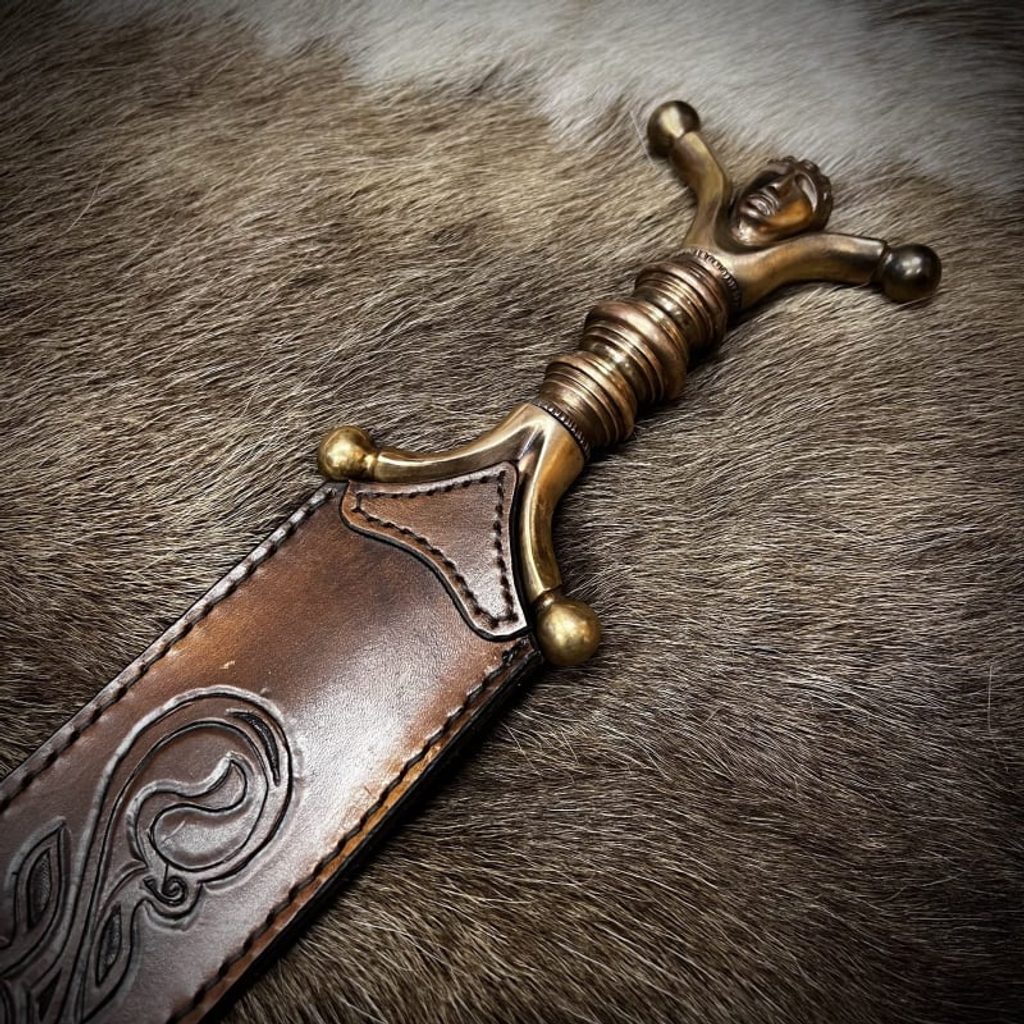 LEATHER SCABBARD FOR THE SWORD FIONN hand carved Drakkaria ancient ...