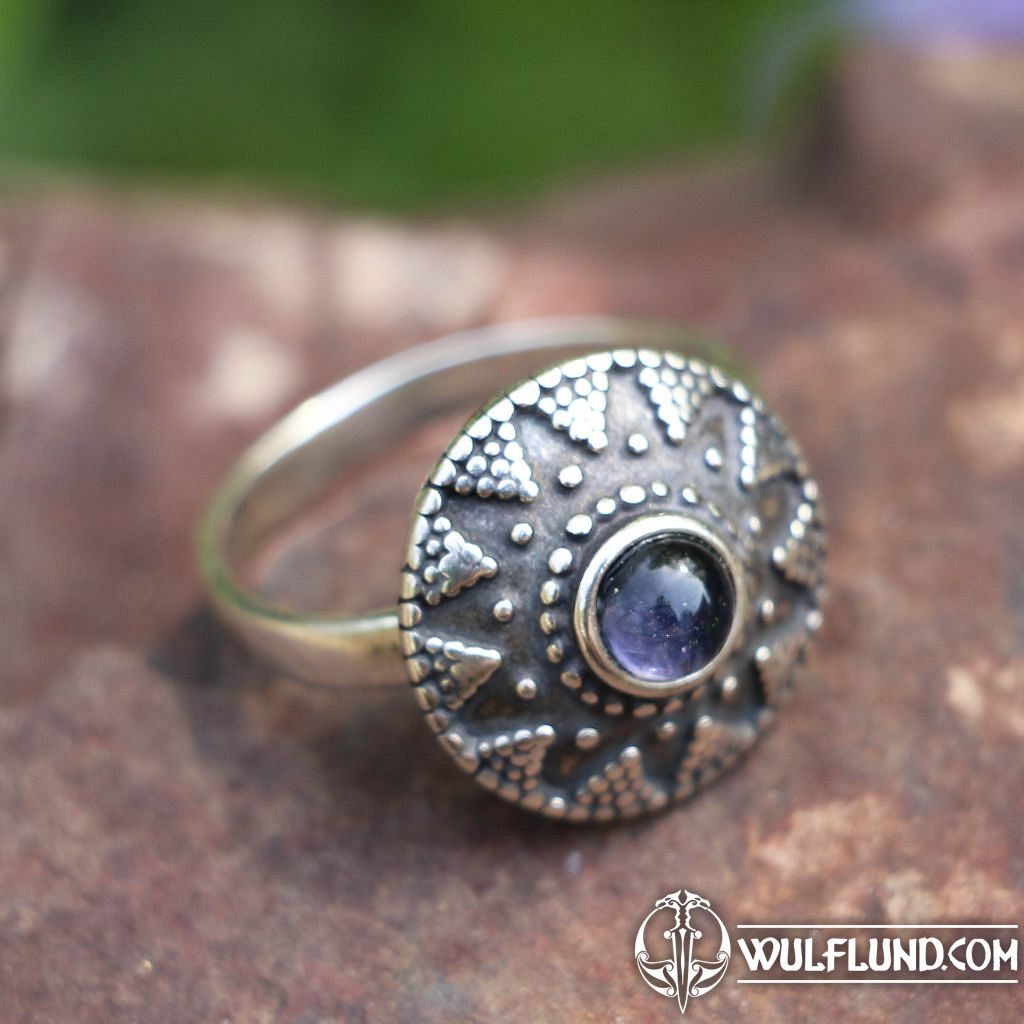 SLAVIC RING with IOLITE Ringe - Historische Schmuck Silber ...