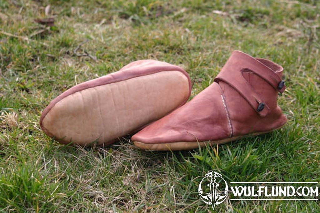 EARLY MEDIEVAL SHOES Nous faisons revivre l'histoire