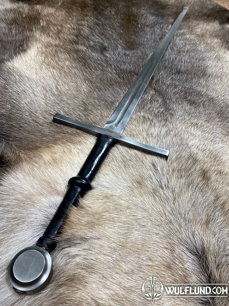 LONGINUS - medieval one and a half handed sword Drakkaria medieval ...