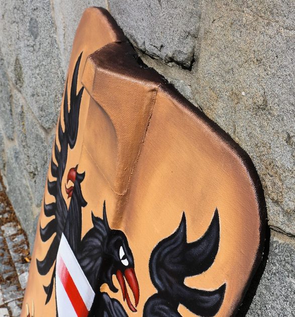 HAND PAINTED PAVISE, long wooden shield Eagle - wulflund.com
