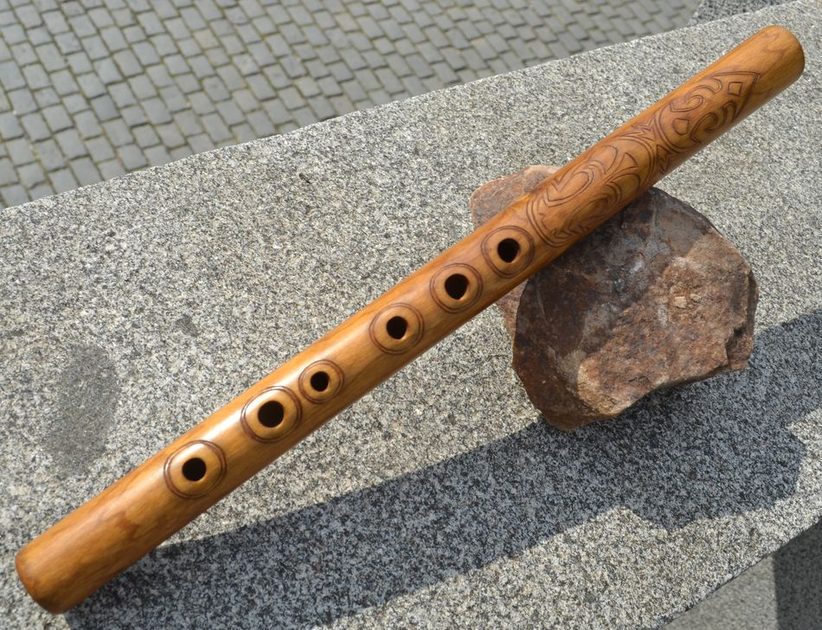 TRADITIONAL FOLK FLUTE, decorated with natural motifs - wulflund.com