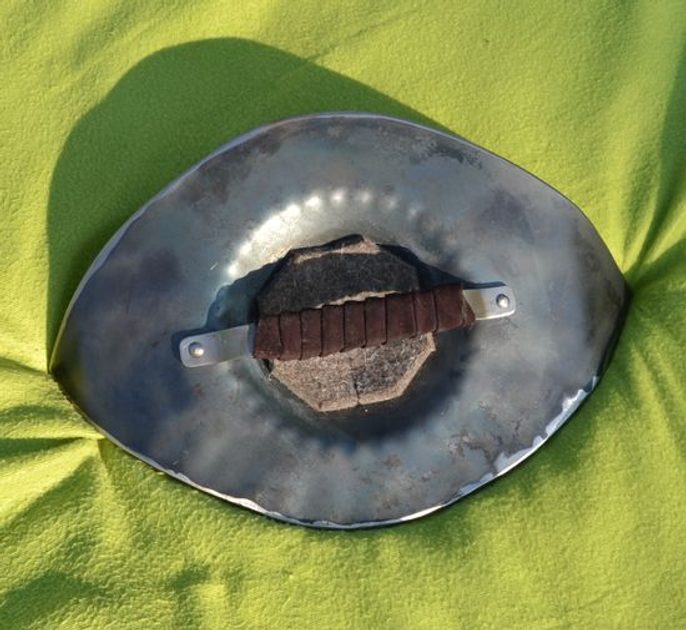 Shield Talhoffer battle ready shields Shields, Armour Helmets, Shields ...