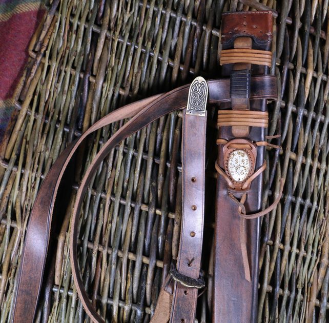 LEATHER SCABBARD with Saami jewel - wulflund.com