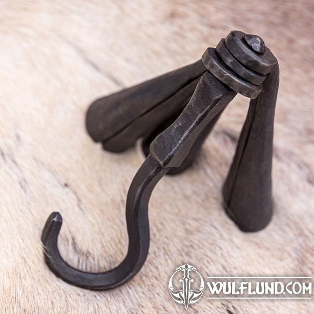 Medieval Cauldron Tripod, forged produits forgés Fer forgé et monnaie ...