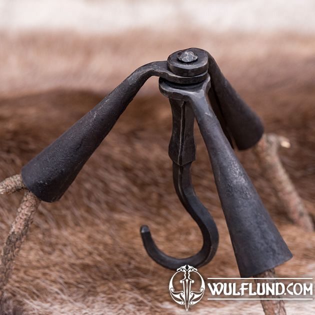 Medieval Cauldron Tripod, forged produits forgés Fer forgé et monnaie ...
