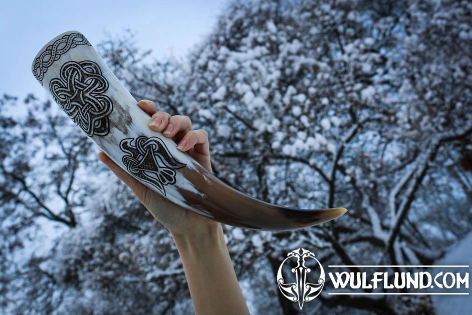 CROW, Gnezdovo, engraved Viking horn - 0.4 L Dragnor drinking horns ...