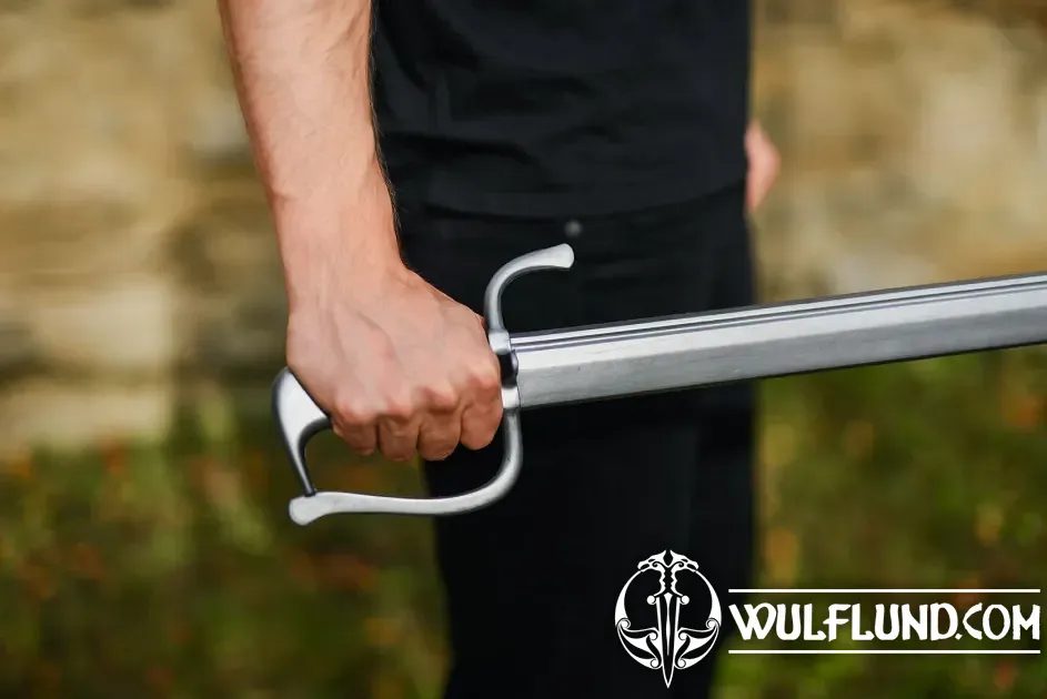 Hanger - Wakefield, England - FAKESTEEL FakeSteel armory Armurerie: les ...