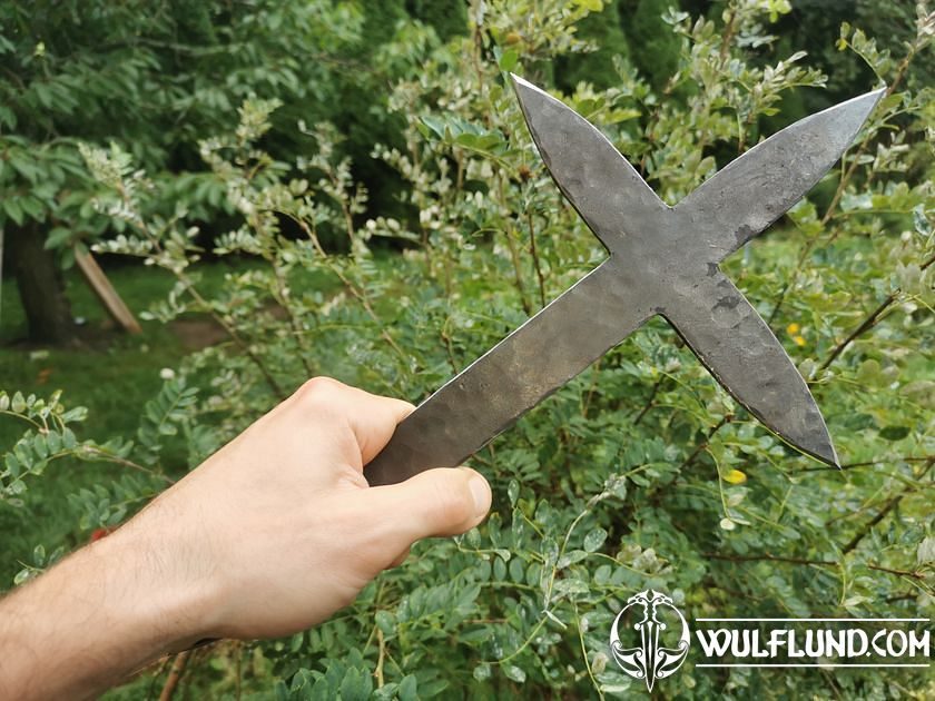 THROWING CROSS Drakkaria Throwing axes Throwing weapons, Weapons ...
