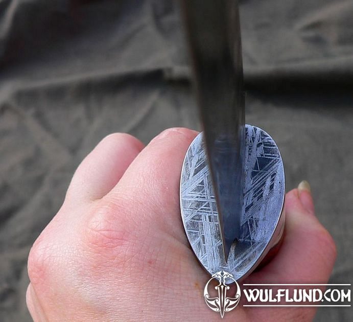 damascus steel knife with meteorite - wulflund.com
