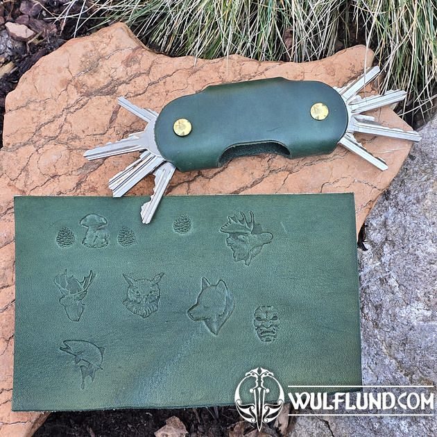 DEER - HUNTING LEATHER KEY RING with screws, green keychains, whips ...