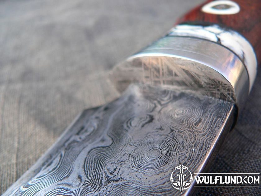damascus steel knife with meteorite - wulflund.com