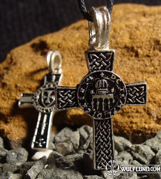 MEDIEVAL KNIGHT TEMPLE CROS, pendant Middle Ages, other pendants ...