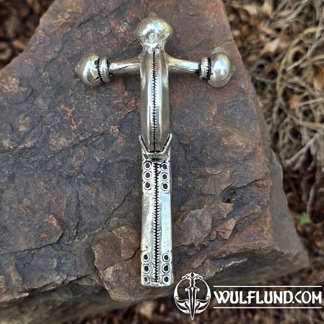 ROMAN MANTLE CLASP, Fibula, bronze, silver plated Costume brooches ...