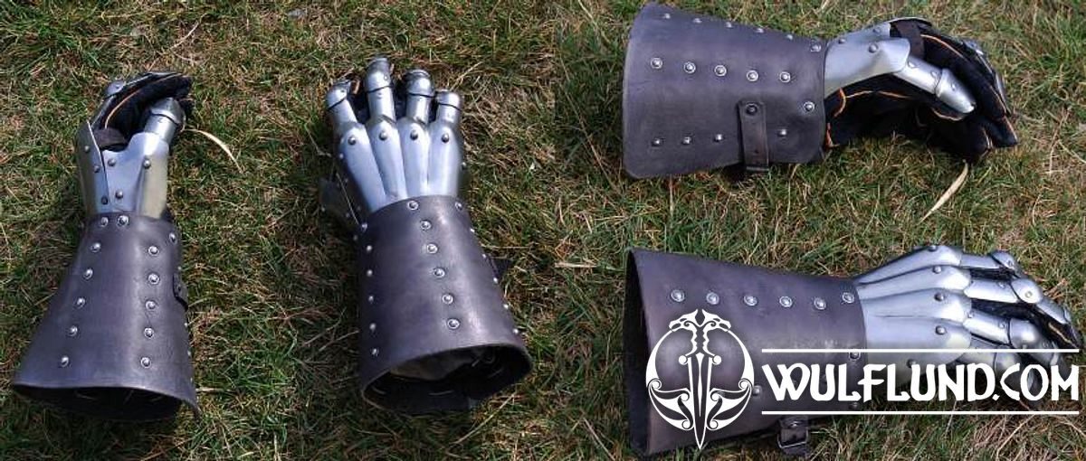 HISTORICAL GAUNTLETS LEATHER PAIR OF GAUNTLETS Wulflund