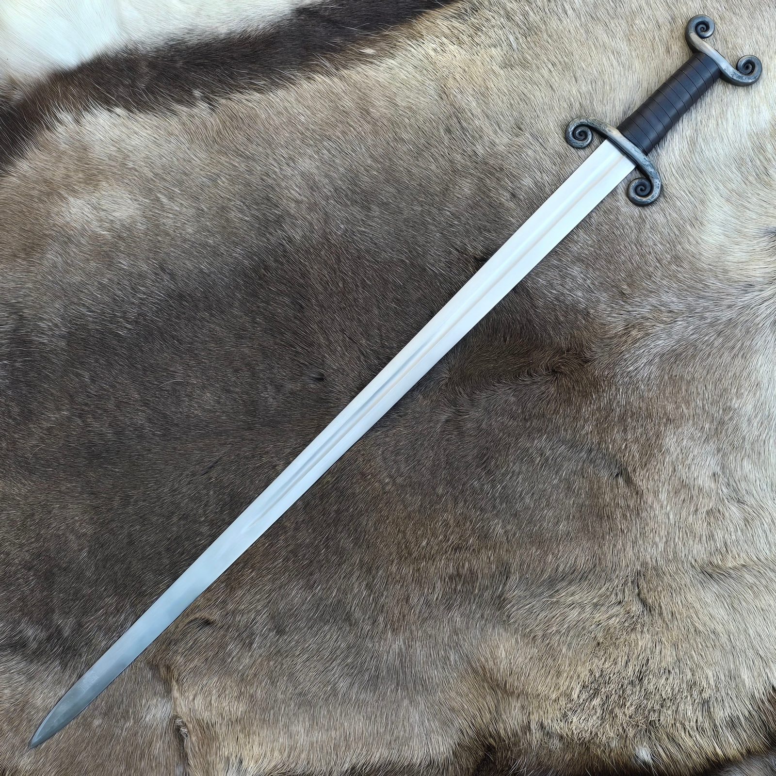 CELTIC, iron age swords Wulflund